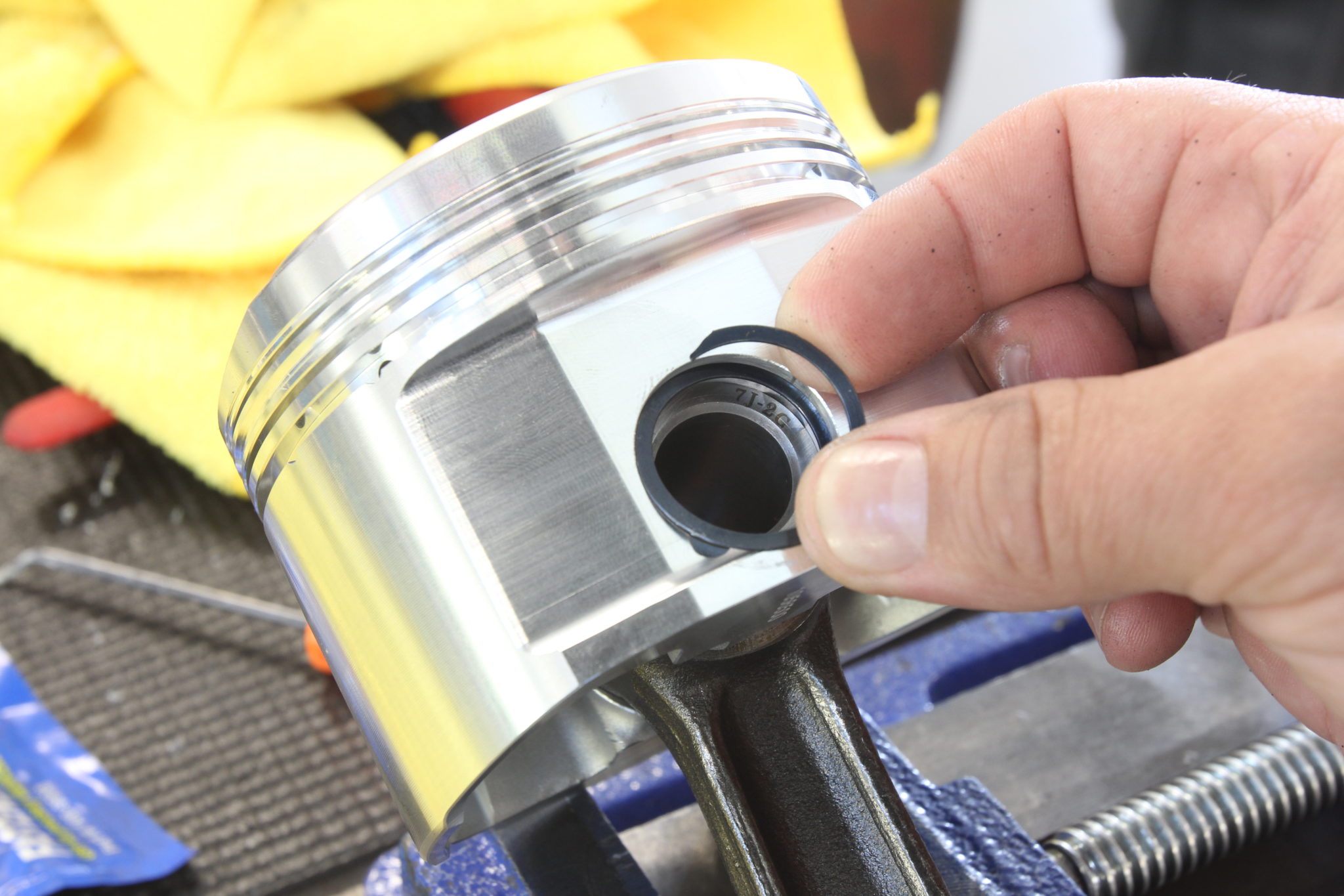 How to select the proper pistons for a vintage engine